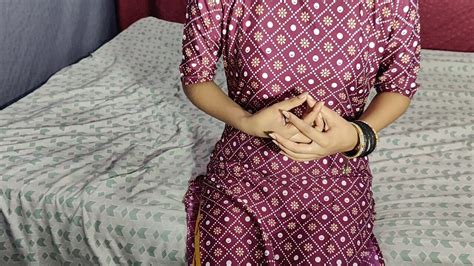 बाप और बेटी की हिंदी चुदाई वीडियो 💦 Xhamster