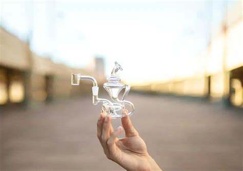 Small Dab Rigs Compact Solutions For Discreet Dabbing Cannabox