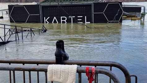 POTONULI KARTEL IZVLAČE IZ SAVE Evo šta je ostalo od splava