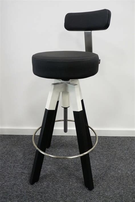 Spin Model Ekspozycyjny Hana Design