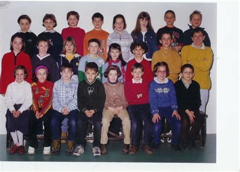 Photo de classe CM1 98 99 de 1999 Ste Thècle Copains d avant