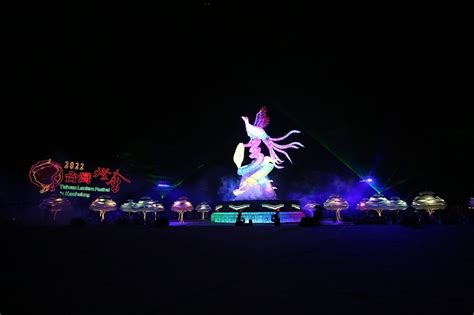 2022台灣燈會主燈「鳳彩飛舞」閃耀試燈 打造愛河灣、衛武營雙主場