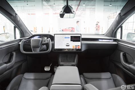 【model X664km Plaid版 三电机全轮驱动内饰全景正拍图片 汽车图片大全】 易车