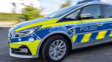 Nordrhein Westfalen Amok Alarm Ausgelöst Polizeieinsatz An Kölner