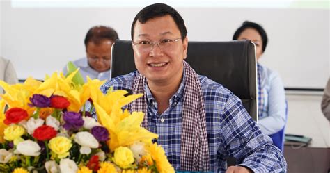 ឯកឧត្តមរដ្ឋមន្ត្រី ឌិត ទីណា ចូលរួមប្រជុំត្រួតពិនិត្យ និងគាំទ្រការអនុវត្តកម្មវិធីនយោបាយ