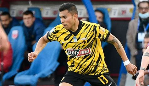 Orbelín Pineda nuevamente hace el gol de la victoria para el AEK Atenas