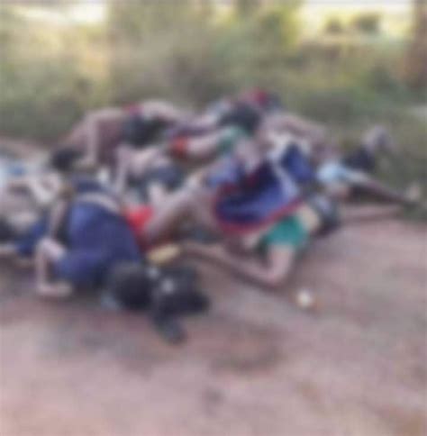 လမ်းဘေးမှာပစ်ထားခဲ့တဲ့ ရိုဟင်ဂျာ ၁၃ ဦးအလောင်းတွေဟာ ဆီဘောက်ဆာထဲထည့်သယ်လို့ သေဆုံးခဲ့သူတွေဖြစ်ပြီး