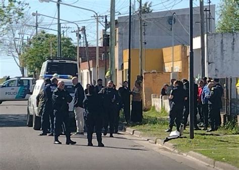 Pergamino Asesinaron A Un Hombre De Siete Disparos Ar