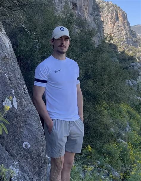 On Twitter He Looks So Good Please 😩