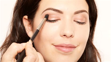 5 Easy Makeup Tutorials Beginners Guide To Makeup Stylecaster