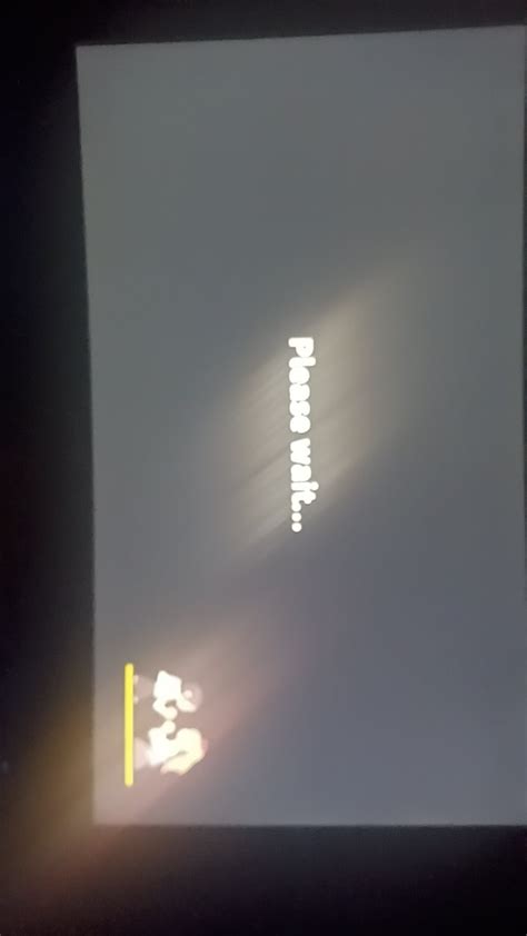 anyone else having this problem loading bar is full and it just keeps