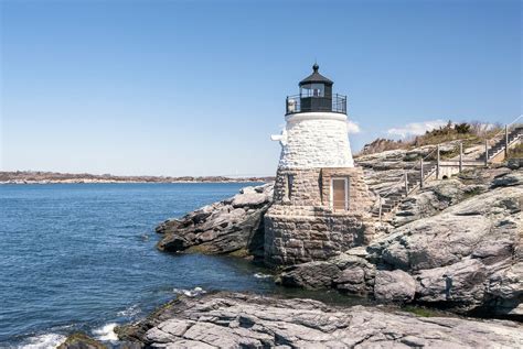 Narragansett Ri A Guide To Visiting Narragansett Beach In The Summer