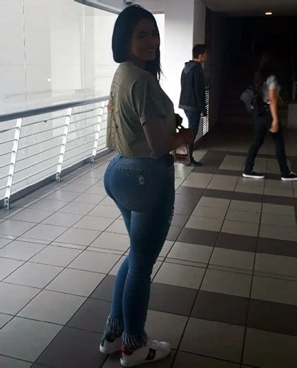 ¿daniela Cortés Y Sebastián Villa Terminaron Su Relación