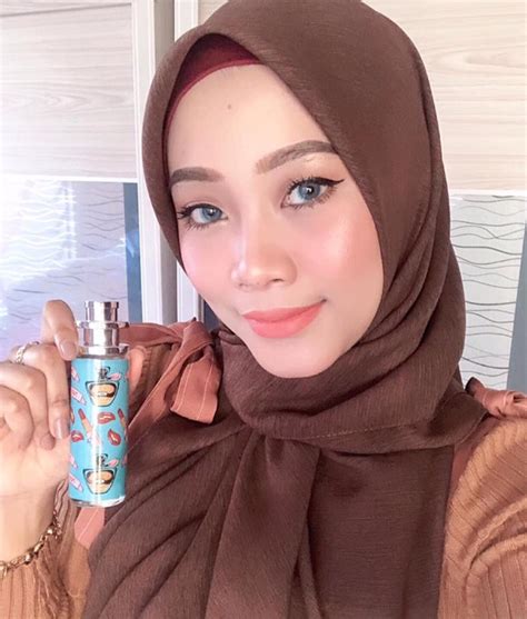 Lenore Wangi Dan Kekal Manis Bersama Lola Perfume