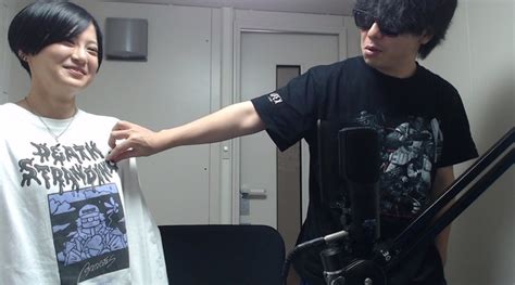 【画像】もこうさん、グラビアアイドルの乳hカップを触り鼻の下を伸ばすw Vipper速報