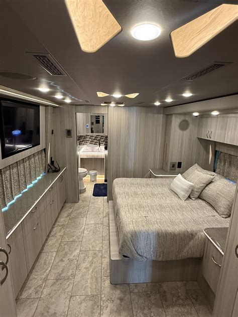 Howard Leasing Inc Premium Celebrity Motor Coach Rentals