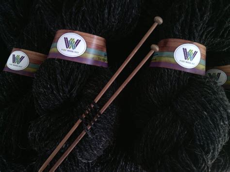 Charcoal Black 100 Pure Undyed Wool Yarn Double Spun Skeins 600 Gra