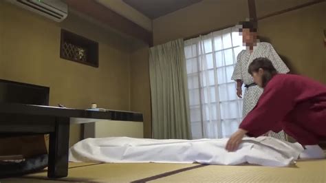 Seducing A Housekeeper Who Came To Lay Out A Futon Porno 17