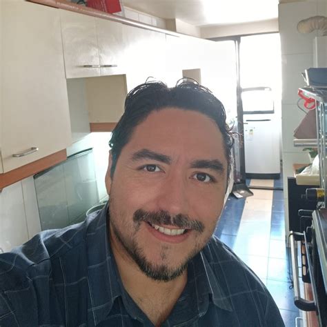Cristián Andrés González Youtube