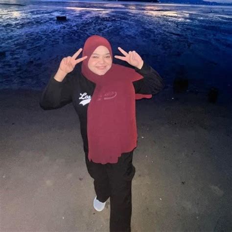 Ouhh Siti 0uhhsiti • Threads Say More