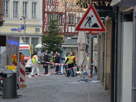 Amokfahrt in Trier Auto rast durch Fußgängerzone Baby stirbt Mutter im Krankenhaus MOPO