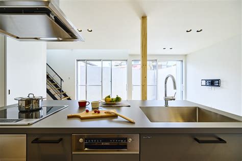 堺市周辺で高性能なデザイン注文住宅を建てる工務店realize株式会社（リアライズ株式会社） 力強さと美しさが融和した黒い箱の家
