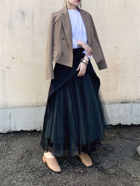 凛とした大人のモード系ファッション。レディースのおしゃれコーデをご紹介 Folk