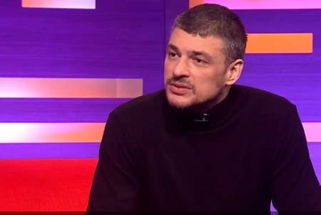 Andrija Kuzmanović neprepoznatljiv Glumac se pojavio u emisiji sa kilograma manje Blic