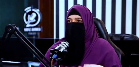 Sara Chaudhry On Leaving Showbiz And Religious Transformation Reviewitpk