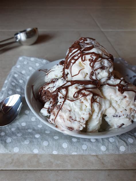 Gelato Variegato Alla Nutella Ricetta Facile Senza Gelatiera Rosly A