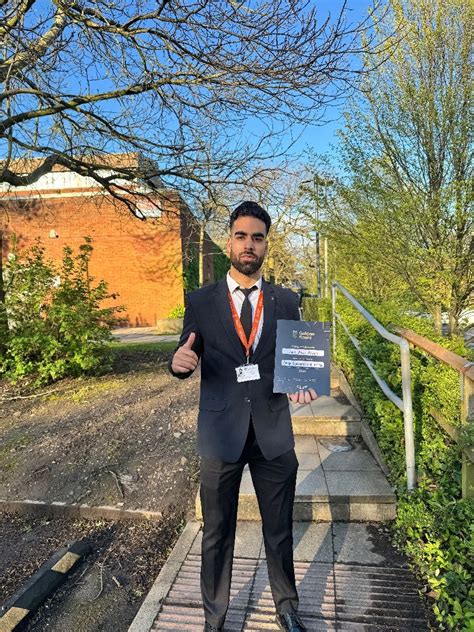 Schooloftheyear Businessleadership Uclan Preston Uk Lancashire
