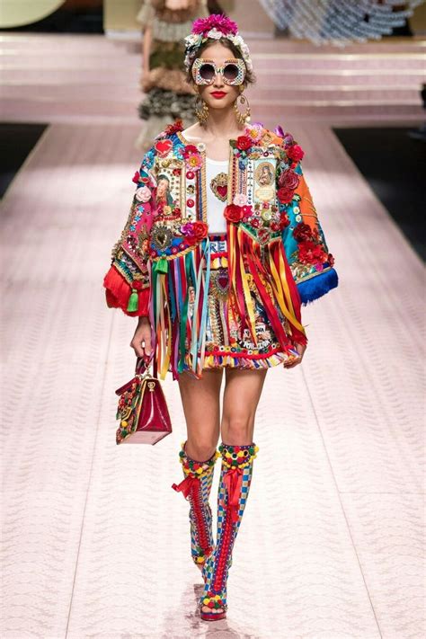 Pin On Fashion 3 Diy Fashion Runway Runway Fashion Patchwork