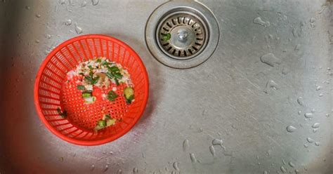 단독 음식물쓰레기 하수구에 마구 버려 주방 오물분쇄기 불법개조 판친다