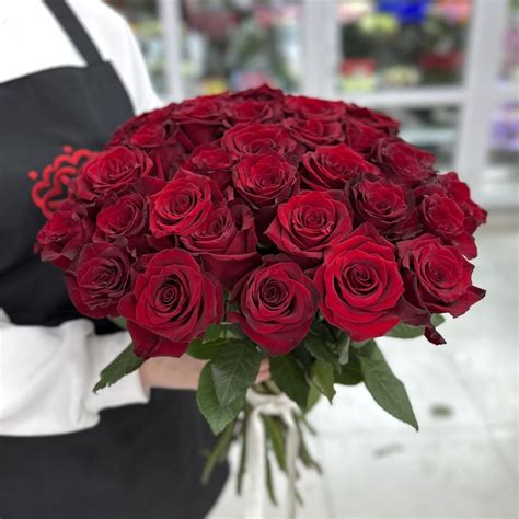 Пудровая роза из Эквадора Pink Mondial (60см) купить с доставкой в ...