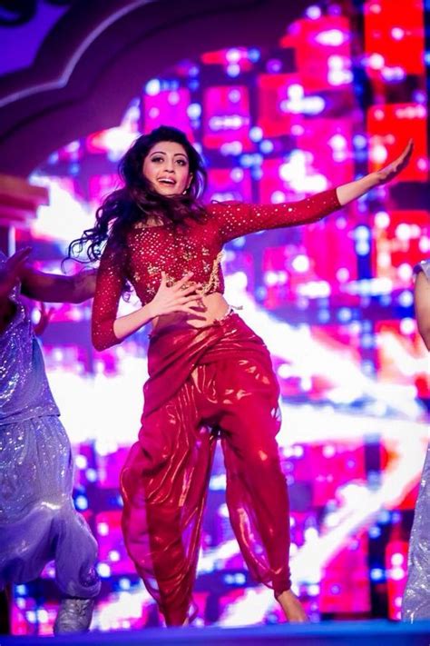 Pranitha Dance Performance At Siima Awards 2014 Veethi