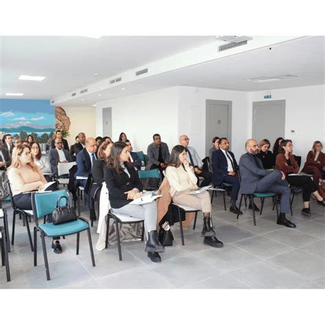 Adaptinvest Financedurable Banquesvertes Aics Tunis