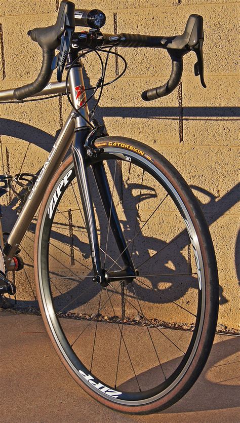 Lynskeys Vialé Light Touring Review Pezcycling News