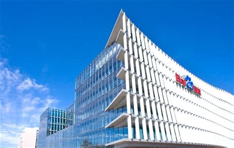 百度类chatgpt产品“文心一言”公开：股价应声上涨13 快科技 科技改变未来