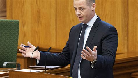 Venstre fastholder kurs i Minksag trods byge af blå kritik BT Politik bt dk
