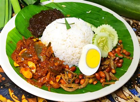 Nasi Lemak Daun Pisang Rice Dishes Ampang Yummyadvisor