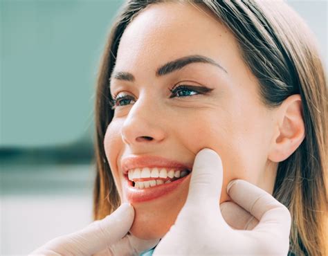 Tout Savoir Sur La Pose Des Couronnes Dentaires Implant Dentaire