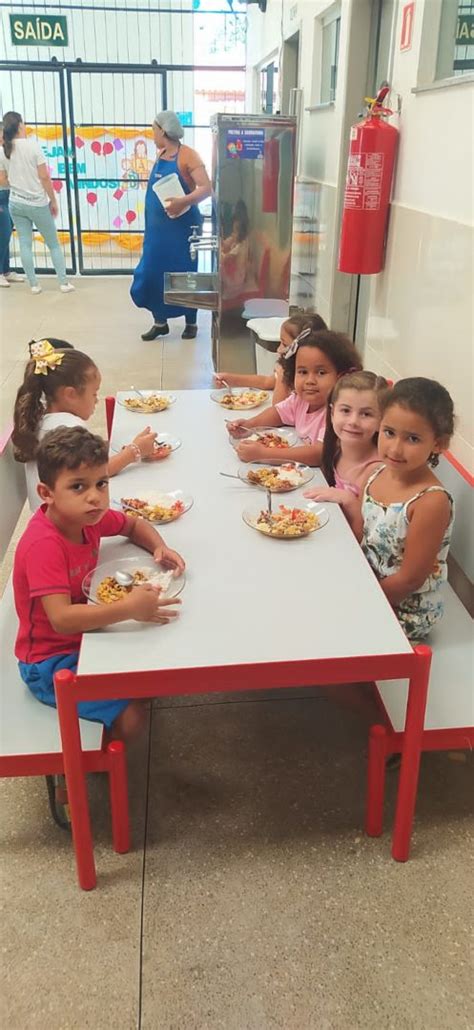 º dia de aula nas escolas municipais é marcado pelo acolhimento aos estudantes Prefeitura de
