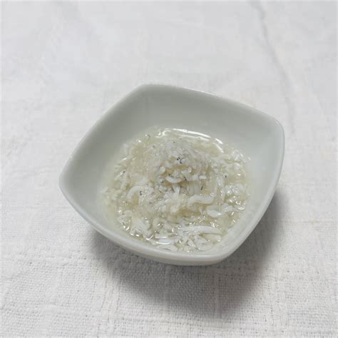 【離乳食初期】しらすのおろし和え｜離乳食・離乳食レシピ（管理栄養士監修）｜ベビーカレンダー