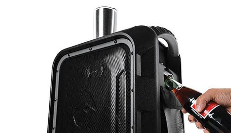 Ecoxgear Ecoboulder+: мощная походная Bluetooth-колонка с защитой от ...