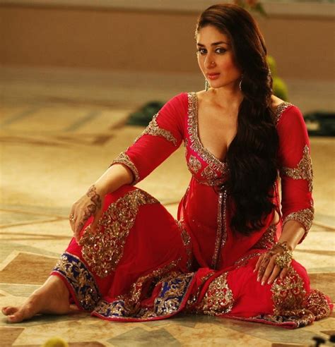 Lovers Bollywood Actress Scene Real Age Actresses Kareena Kapoor