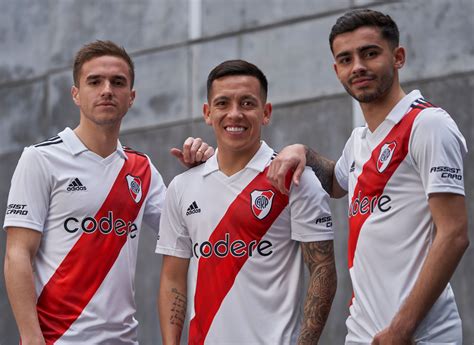 River Plate Presentó Su Nueva Camiseta Titular Inspirada En Los 90