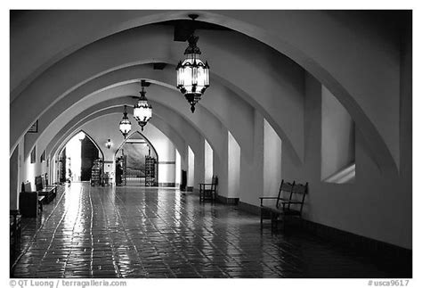 Black And White Picture Photo Corridors Of The Courthouse Santa