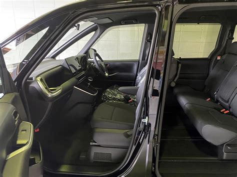 新車販売【新型ヴォクシーvoxy Hv】 ｜大阪・東大阪・八尾 新車