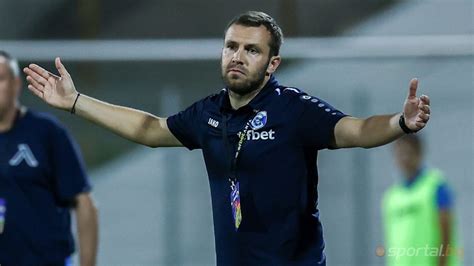 Васил Петров Яд ме е