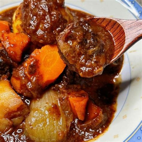 牛すね肉の赤ワイン煮込み Antenna アンテナ